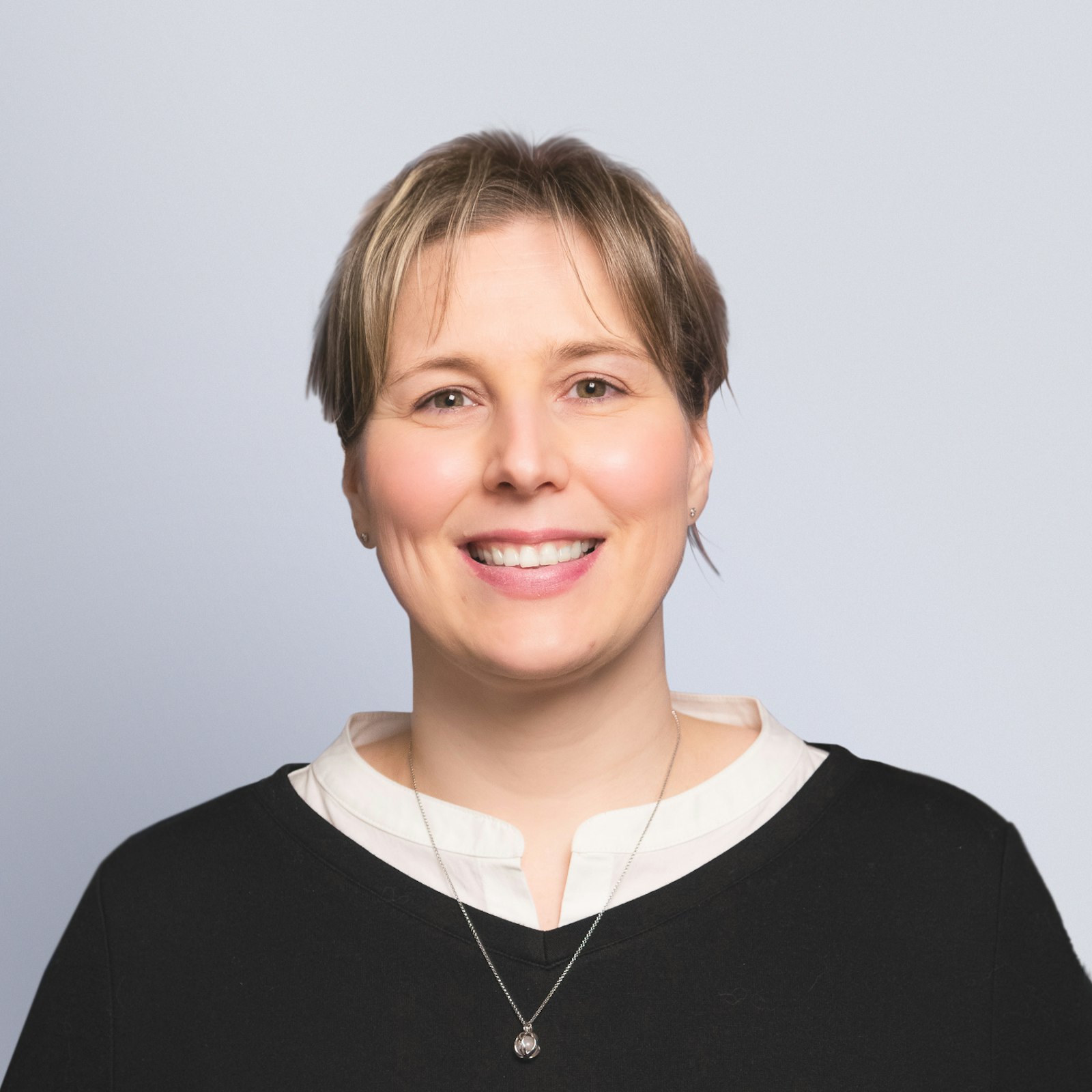 About us & our team of finance experts – Invesdor